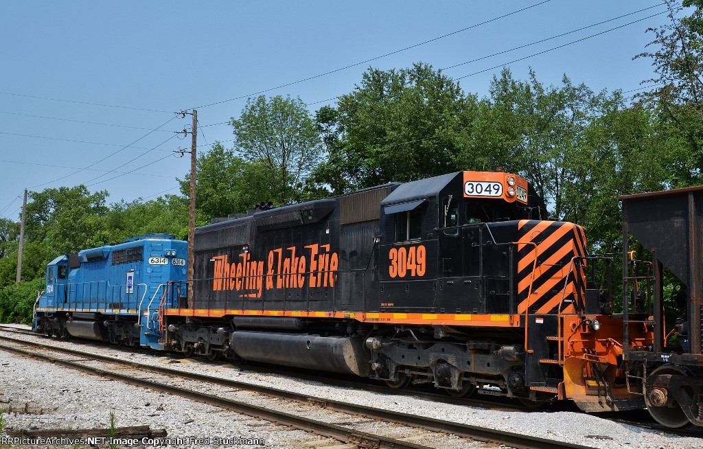 WE 6314 waits with 3049.